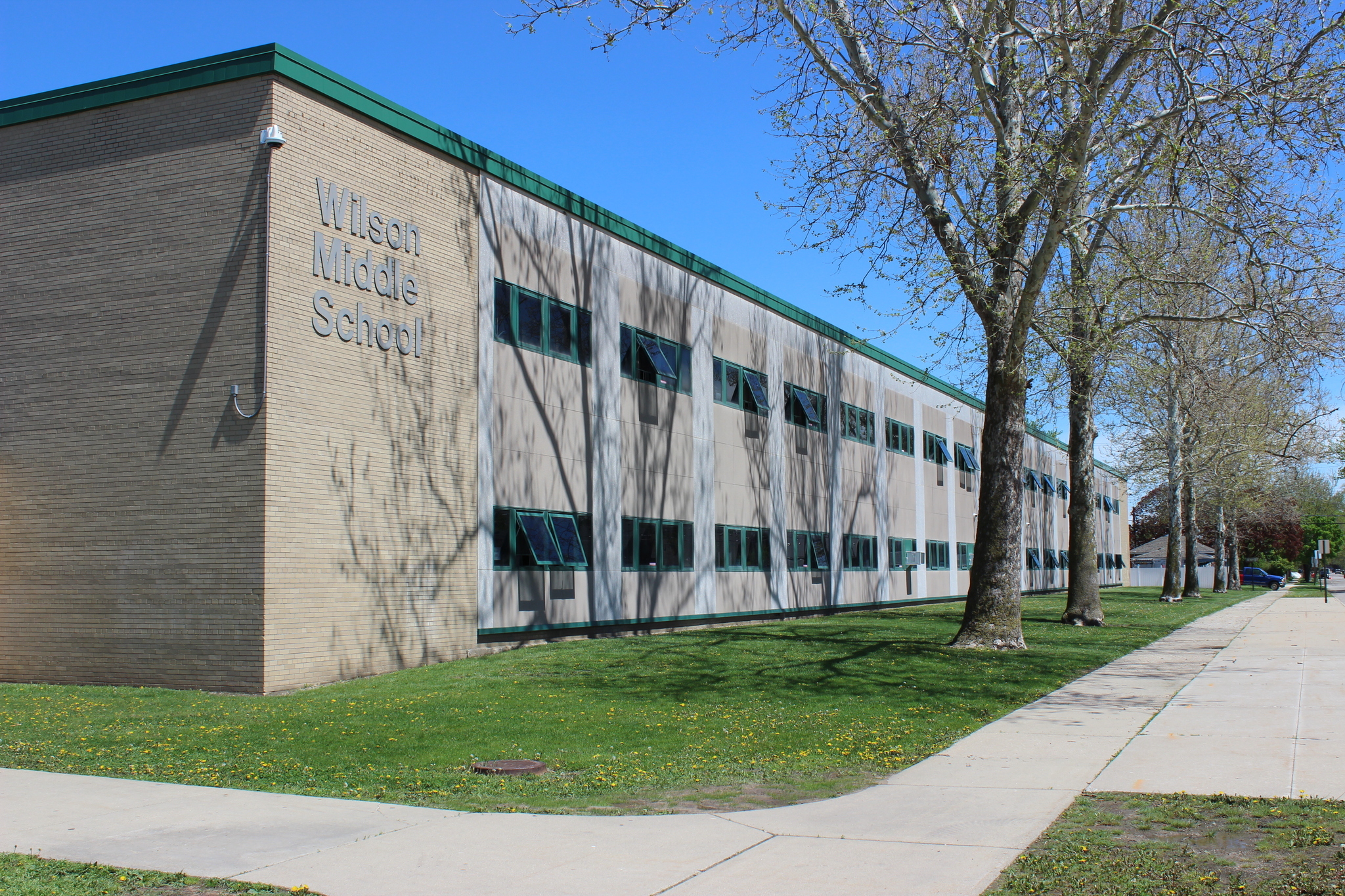 Wilson Middle School - Schools - Wyandotte Public Schools - Home